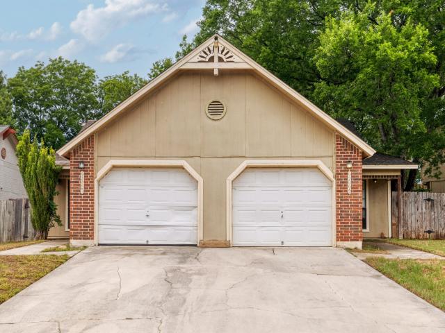 9206 Kempler Dr, Unit B, Austin, TX 78748 | MLS #3391 | Compass