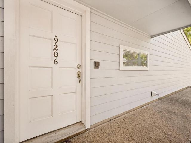 9206 Rodeo Drive