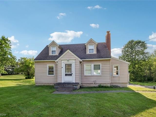 9206 Woodworth Rd, North Lima, OH 44452