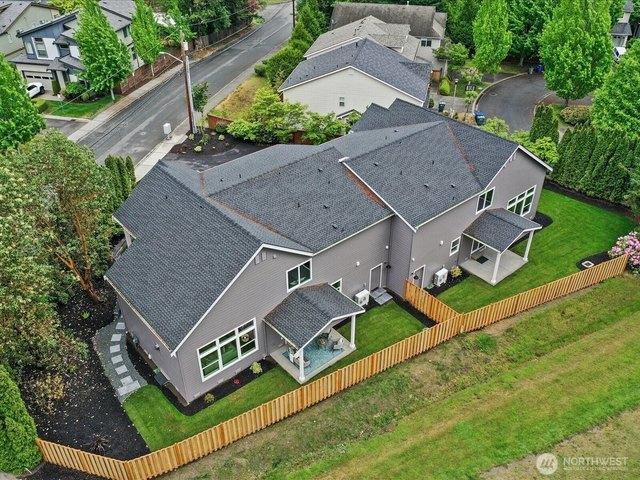 9207 NE 175th St Unit B, Bothell, WA 98011