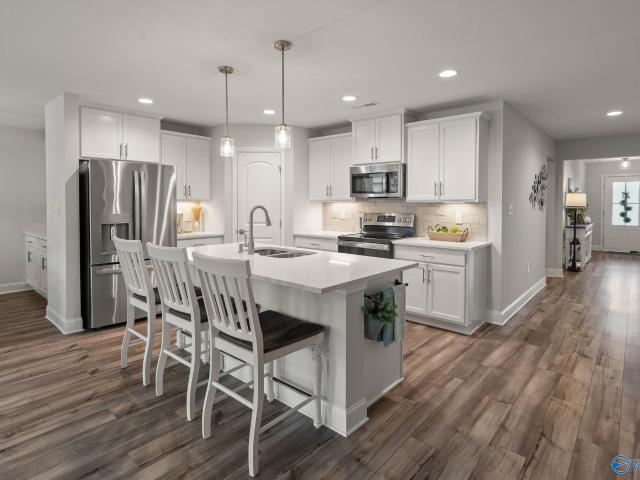 9207 Current Way SE