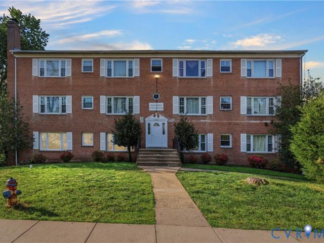 9207 Douglas St, Unit 201, Manassas, VA 20110 | MLS #2611