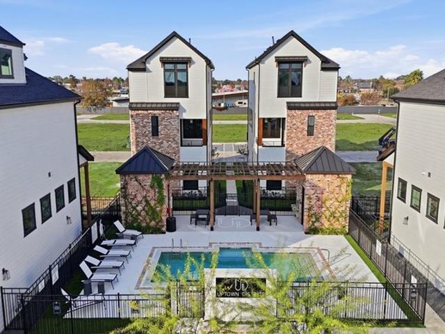9207 Fort George St, Houston, TX 77063