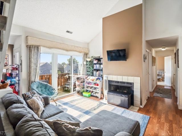 9207 Tamarron Dr