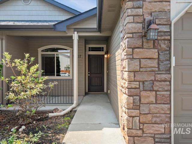 9207 W Steve St