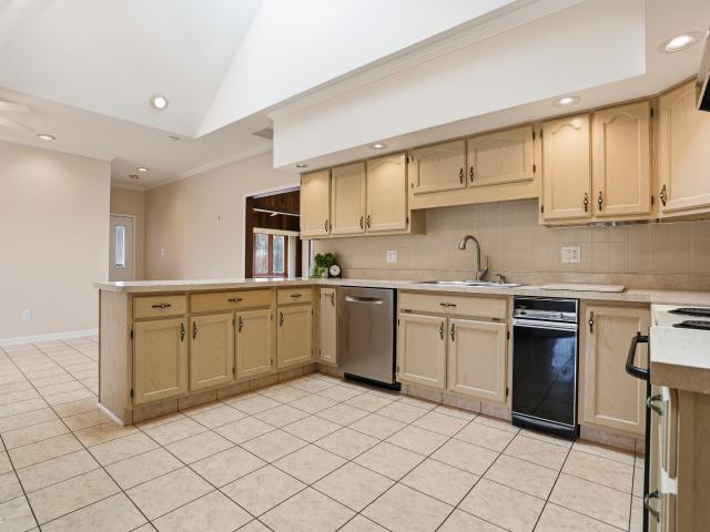 9208 Tamarack Drive