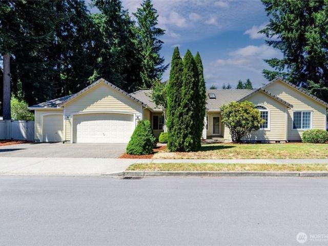 9208 Vancouver Dr NE, Lacey, WA 98516