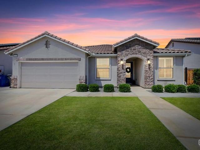 9208 Willow Terrace Dr, Shafter, CA 93263