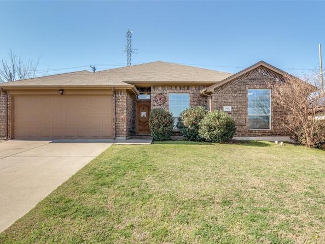 9209 Hunters Ct, White Settlement, TX