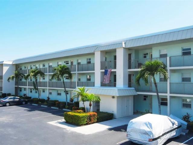 9200 Midnight Pass Rd, Unit 24, Sarasota, FL 34242 | MLS #A4690 | Compass