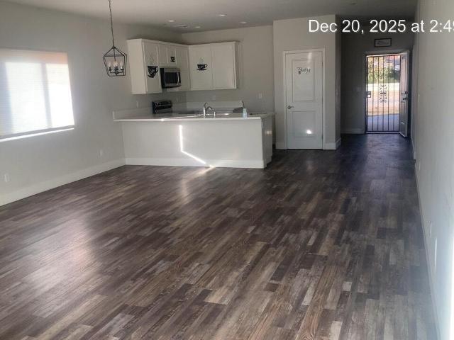 9200 Evelyn Avenue