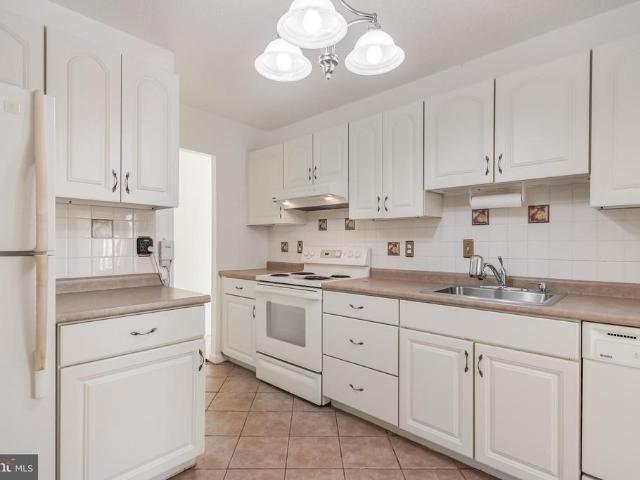 9200 Edwards Way # 514