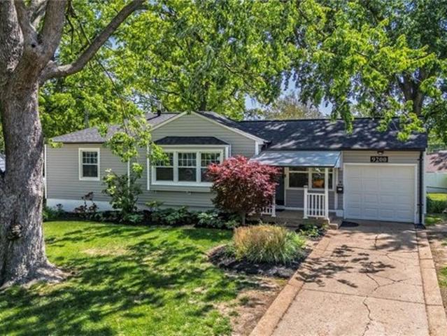 9200 Hallock Dr, Saint Louis, MO 63123