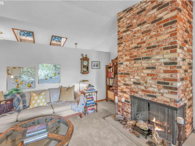 9200 sw elrose ct