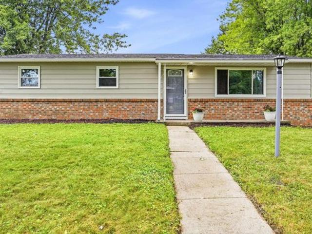 9200 W Millerfield Dr, Yorktown, IN 47396
