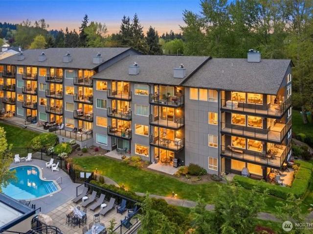 9201 NE Juanita Dr Apt 202, Kirkland, WA 98034
