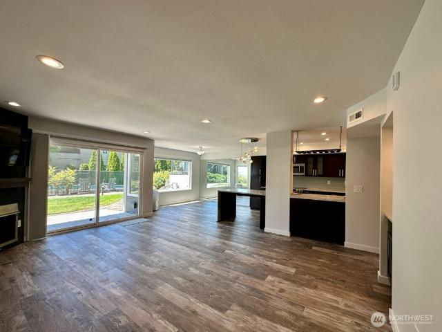9201 NE Juanita Drive # 103