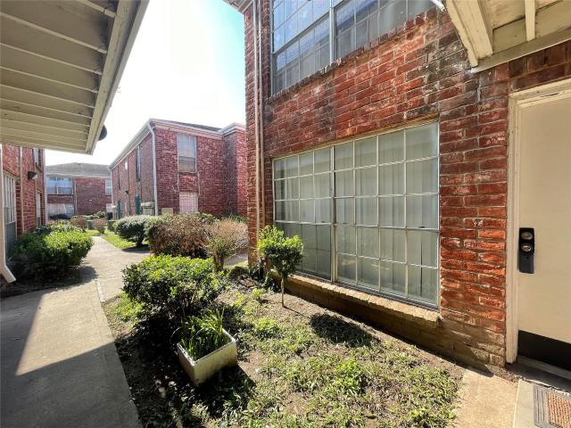 9201 Clarewood Dr, Unit 58, Houston, TX 77036 | MLS #25232 | Compass