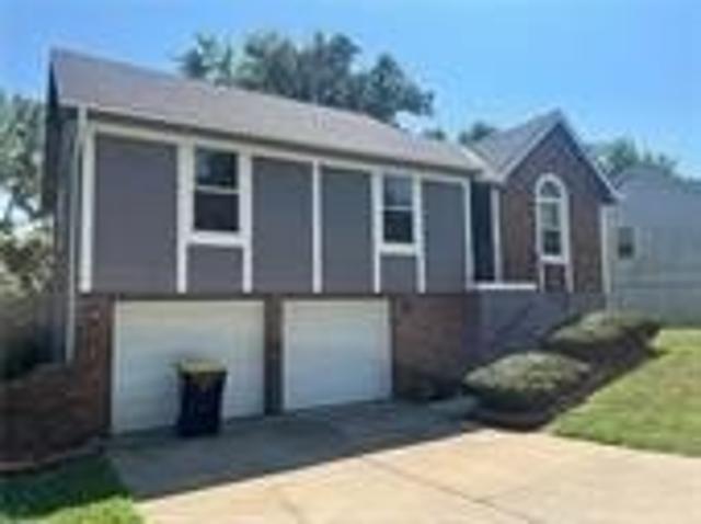 9201 E 90th Ter, Kansas City, MO 64138