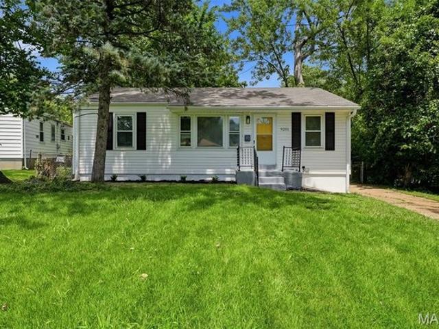 9201 Guthrie Ave, Woodson Terrace, MO 63134
