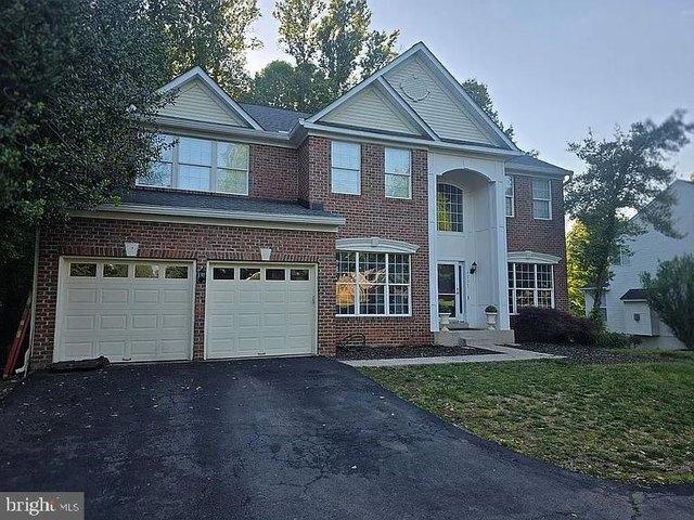 9201 Golf Ct, Manassas Park, VA 20111