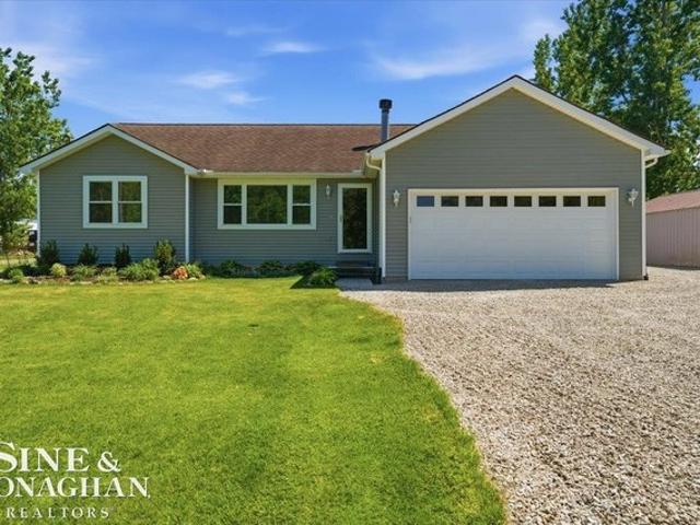 9201 Lambs Rd, Wales, MI 48027