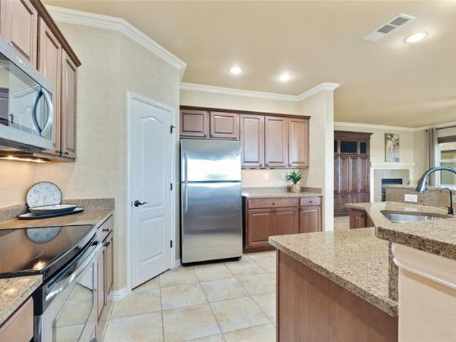 9201 Perimeter St, Denton, TX 76207