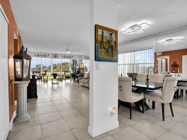 9201 Sunrise Lakes Blvd Apt 310, Sunrise, FL 33322