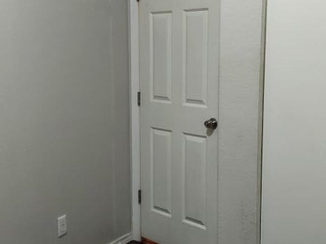 92029 Room available