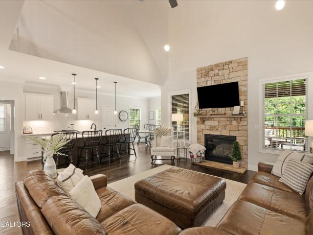 9202 Iris Garden Lane