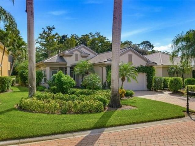 9202 Troon Lakes Dr, Naples, FL 34109