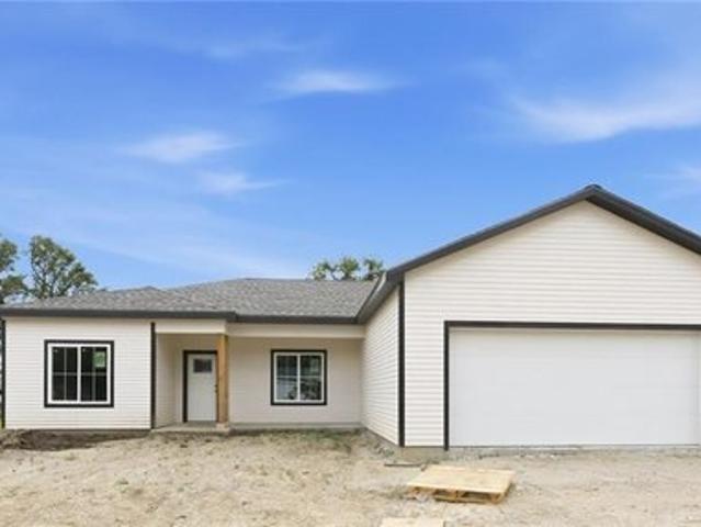 920 5th Street Ter, Osawatomie, KS 66064