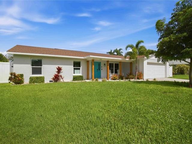 920 68th St NW, Bradenton, FL 34209