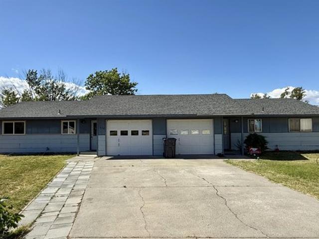 920 924 Burgundy Pl, Prosser, WA 99350