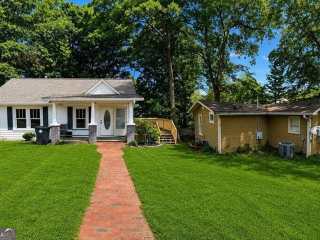 920 Cardinal Dr, Gainesville, GA 30501