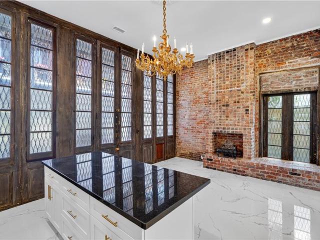 920 Chartres Street # 7