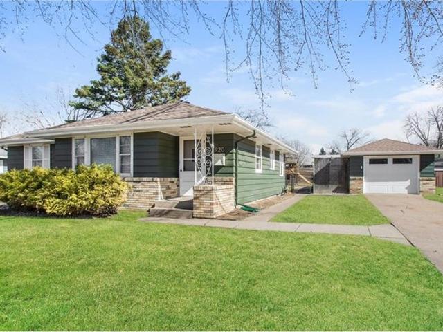920 Cypress St S, Cambridge, MN 55008