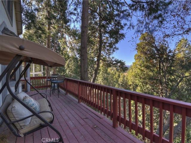 920 Arbula Dr, Crestline, CA