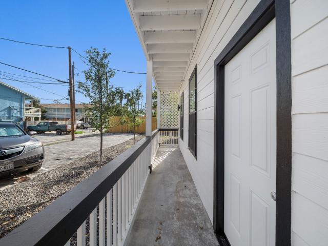 920 Ave L Galveston Tx 77550, Unit D, Galveston, TX 77550 | MLS #16521 | Compass