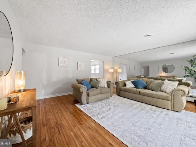 920 Belmont Avenue