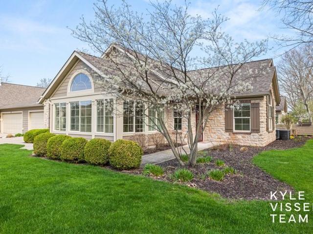 920 Bridge Crest Dr SE, Ada, MI 49301