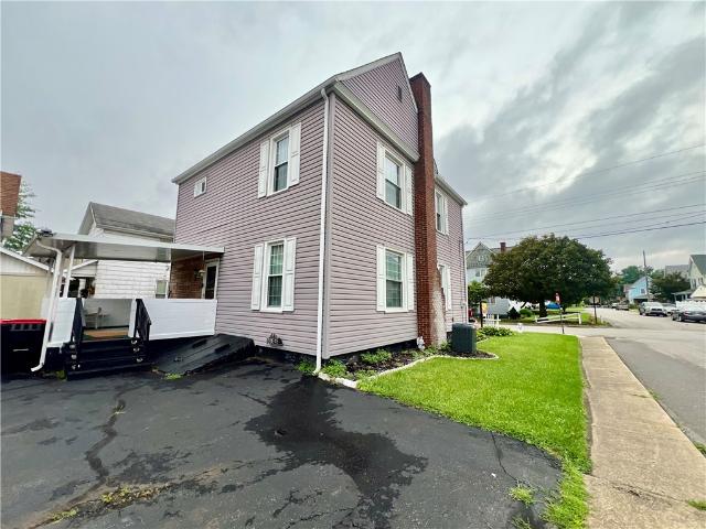 920 Dewey Ave