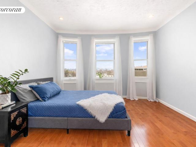 920 E 17th Street 609