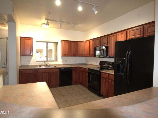 920 e devonshire avenue # 4022
