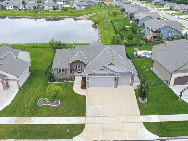 920 E Freedom St, Wichita, KS 67037