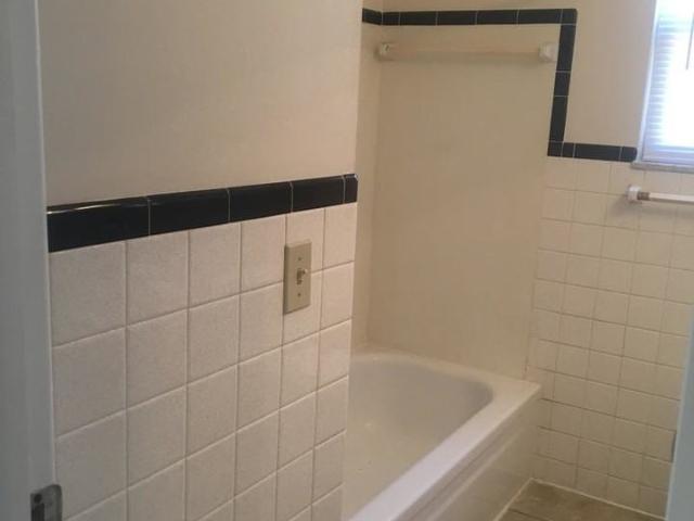 920 E MARKWOOD AVENUE 2 Bedroom Apartment for Rent at 920 E Markwood Ave, Indianapolis, IN 46227 North Perry