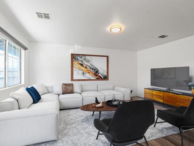 920 Everett Street apartments