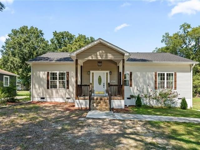 920 Fairway Ave, Thomasville, NC 27360