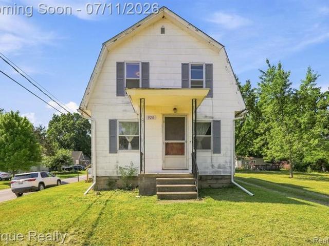920 Farr Ave, Owosso, MI 48867