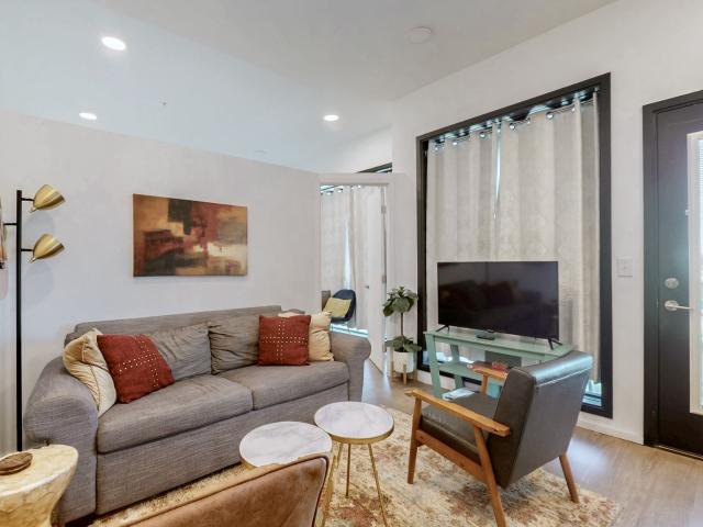 920 King Hollands Ave # 315